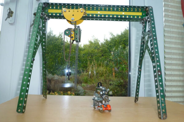 How to Move Hoists Safely - Lifting Hoists Direct